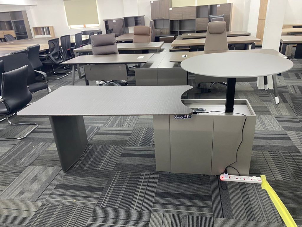 Director Table Come With Electric Height Adjustable Standing Function ...