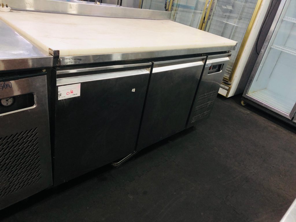 2 Door Counter Chiller [NETT] - Chai & Chai Trading Sdn Bhd