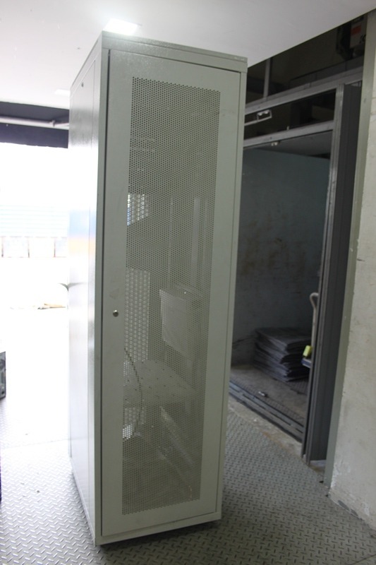 Server Rack , Grey , Complete Door [PROMOTION/NETT] - Chai & Chai ...
