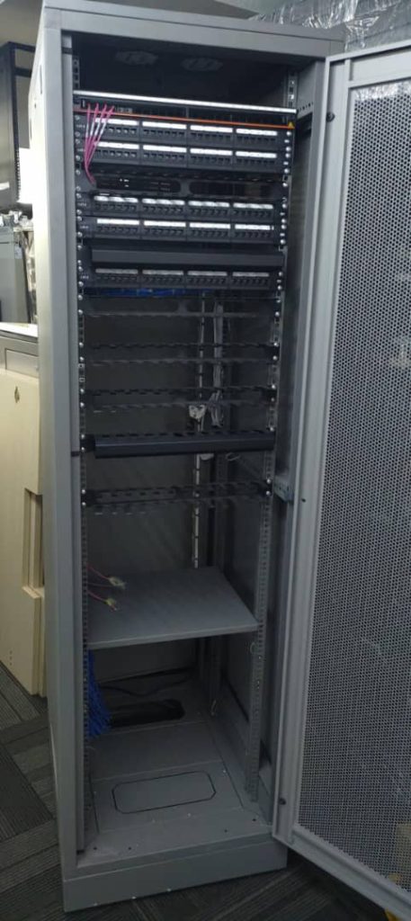 Server Rack , Grey , Complete Door [PROMOTION/NETT] - Chai & Chai ...